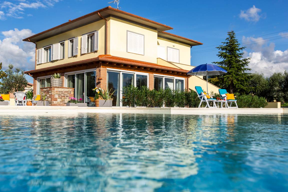 200 M² Villa ∙ 6 Camere Da Letto ∙ 12 Ospiti - Cecina