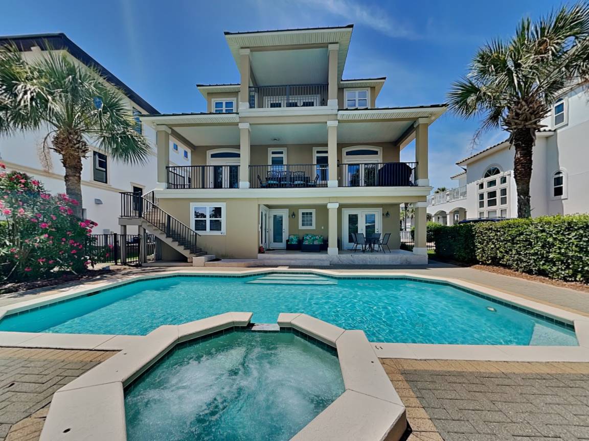 465 M² House ∙ 6 Bedrooms ∙ 20 Guests - Miramar Beach, FL