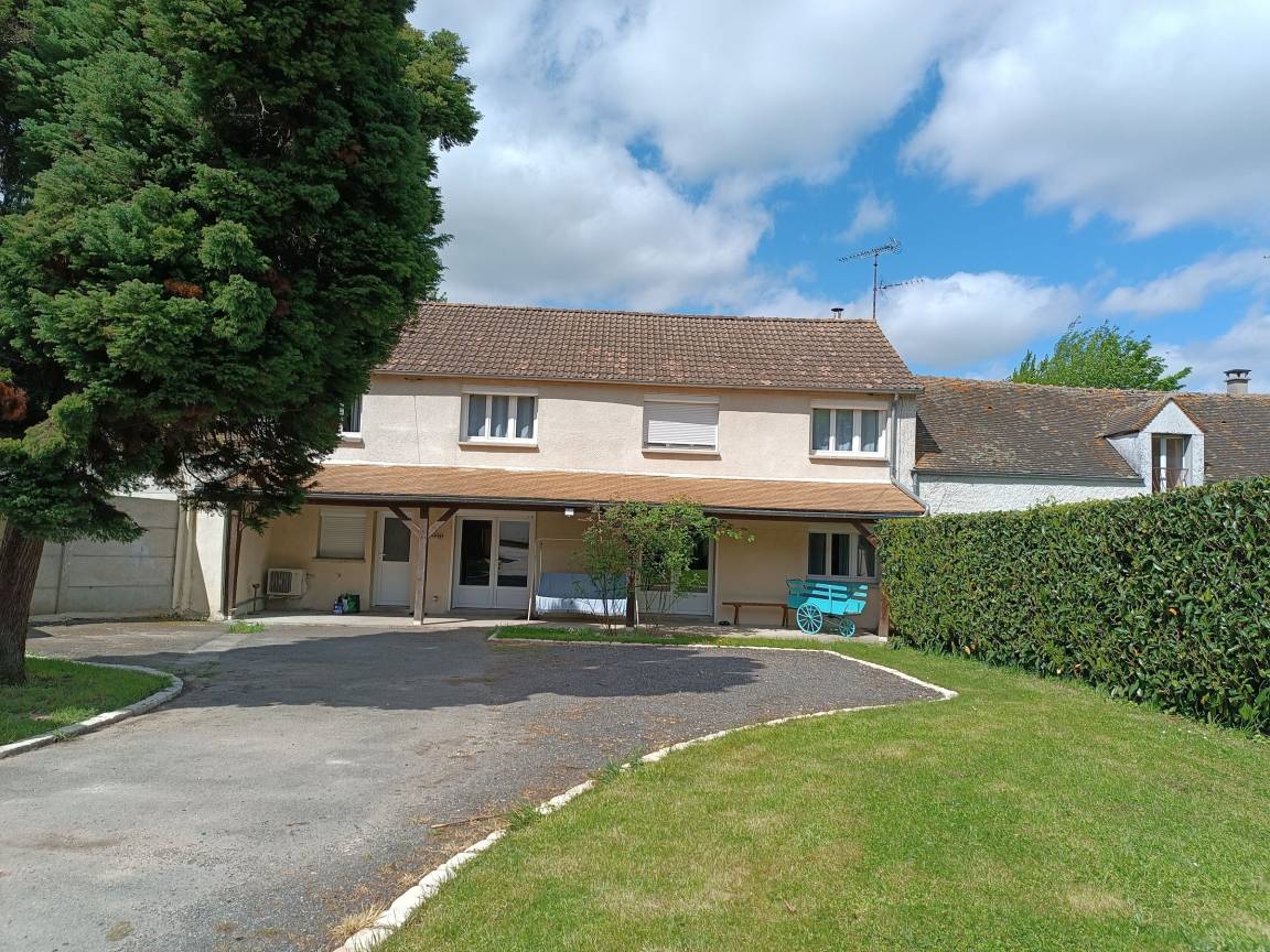 197 M² Casa Rural ∙ 5 Habitaciones ∙ 8 Huéspedes - Souppes-sur-Loing