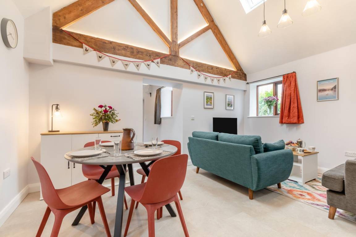 Cottage ∙ 2 Bedrooms ∙ 4 Guests - Alton