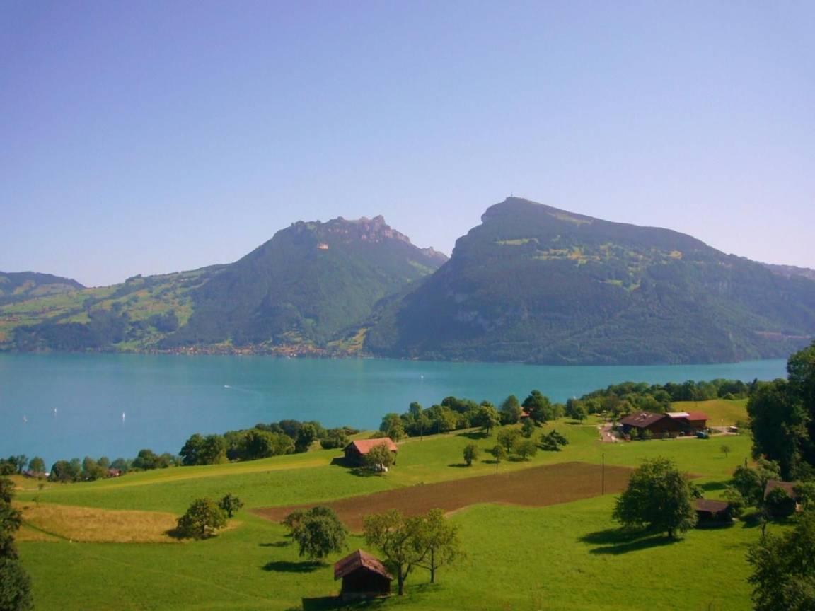 74 M² Apartment ∙ 1 Bedroom ∙ 2 Guests - Spiez