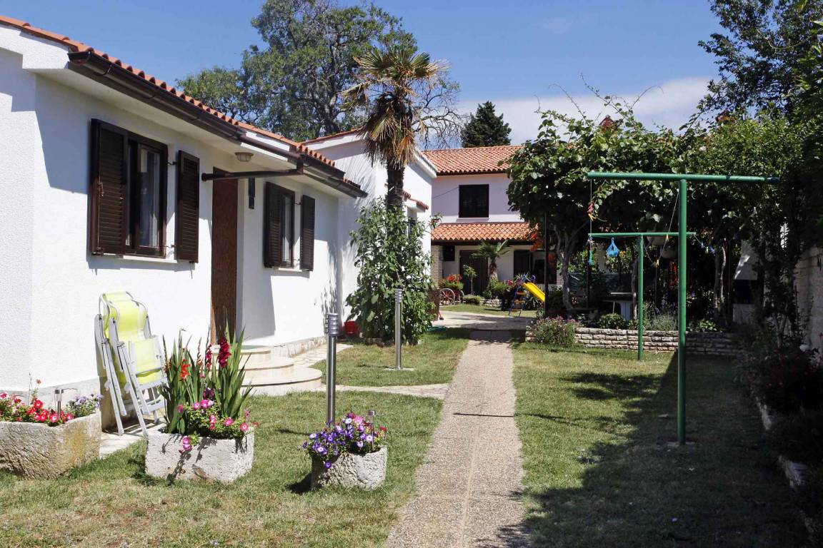 40 M² House ∙ 1 Bedroom ∙ 2 Guests - Barban