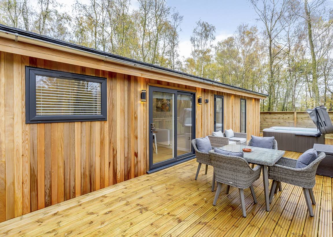 Chalet ∙ 2 Bedrooms ∙ 4 Guests - Elton Hall and Gardens