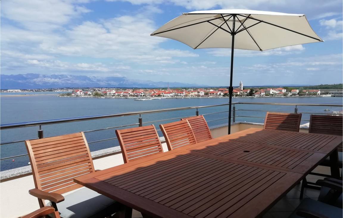 159 M² Ferienwohnung ∙ 6 Schlafzimmer ∙ 12 Gäste - Zaton