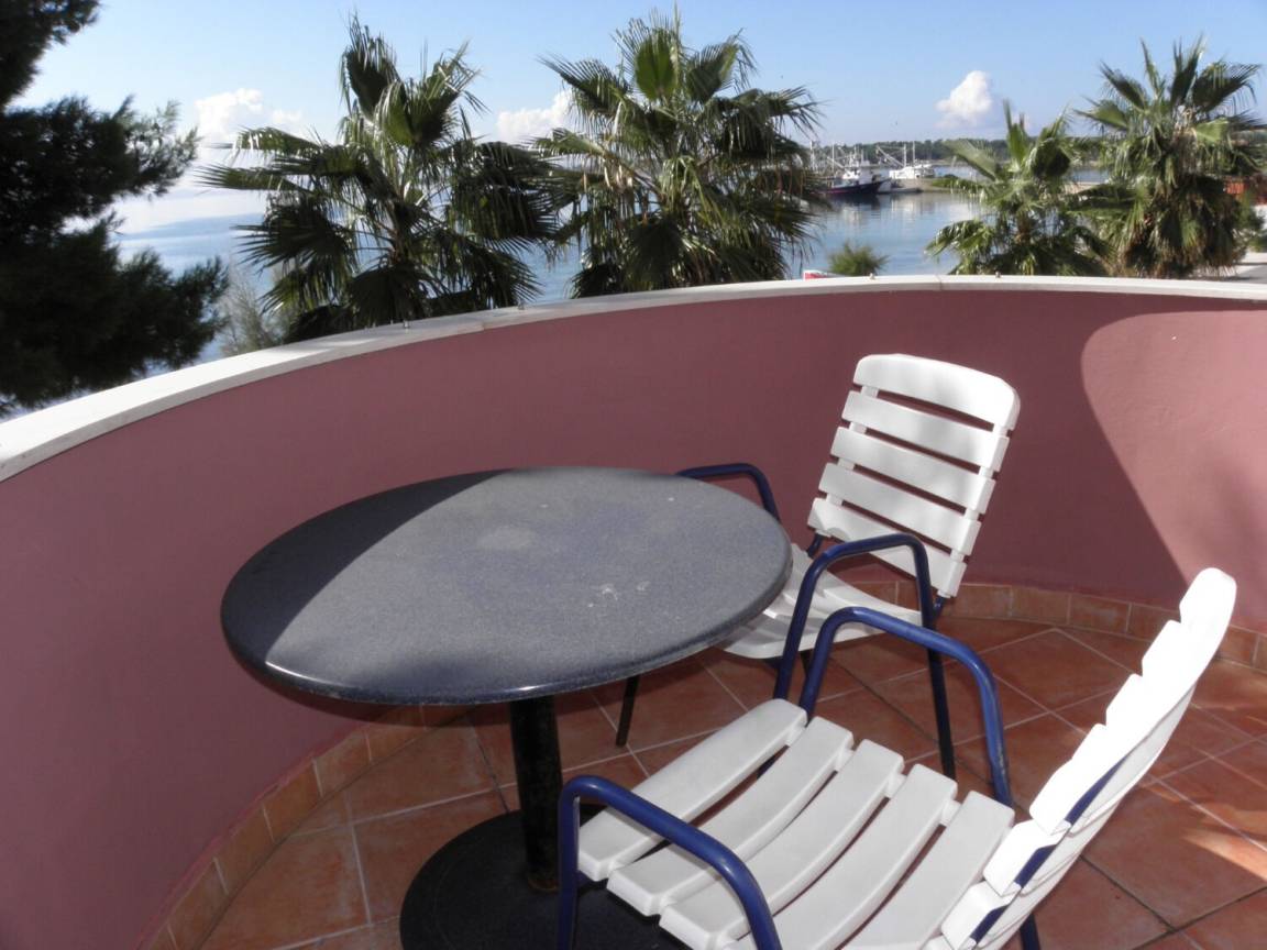 55 M² Apartment ∙ 2 Bedrooms ∙ 6 Guests - Vir