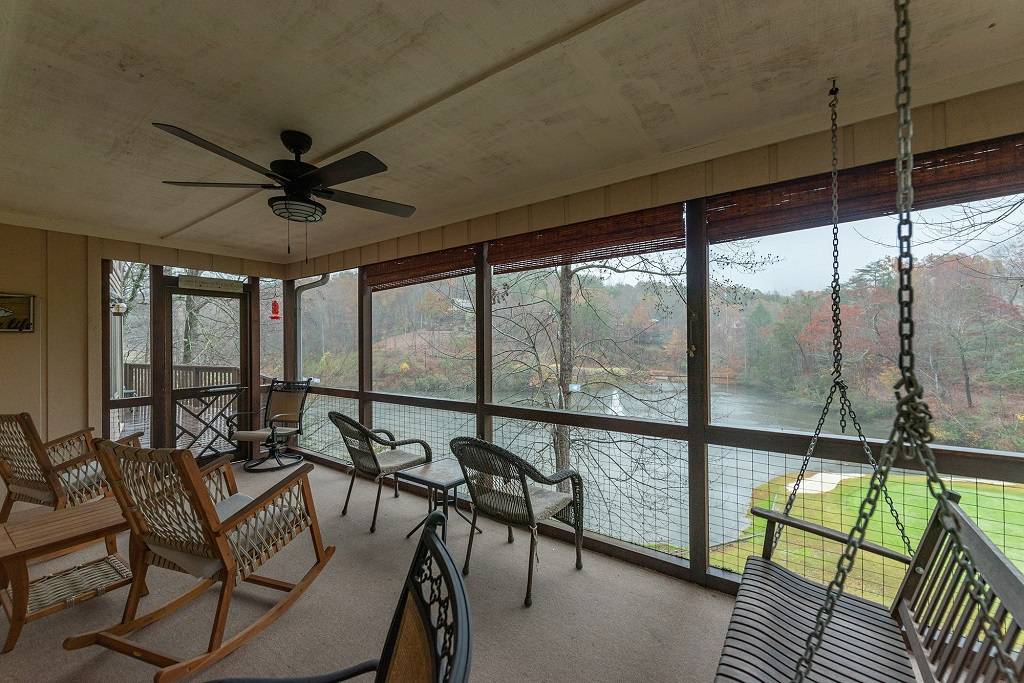 218 M² House ∙ 4 Bedrooms ∙ 10 Guests - Lake Lure, NC