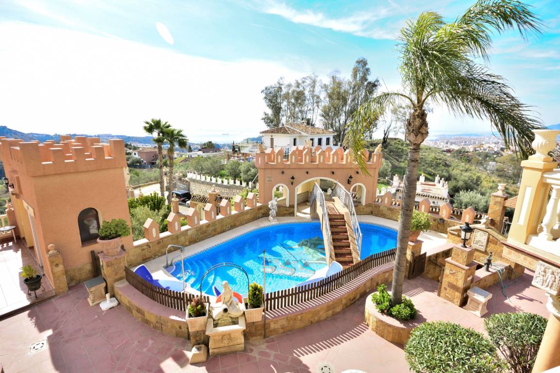 500 M² Villa ∙ 6 Schlafzimmer ∙ 18 Gäste - Málaga