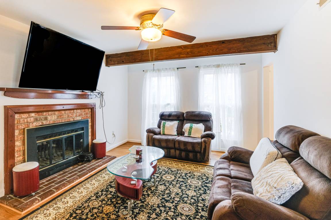 204 M² House ∙ 4 Bedrooms ∙ 8 Guests - Occoquan Historic District, VA