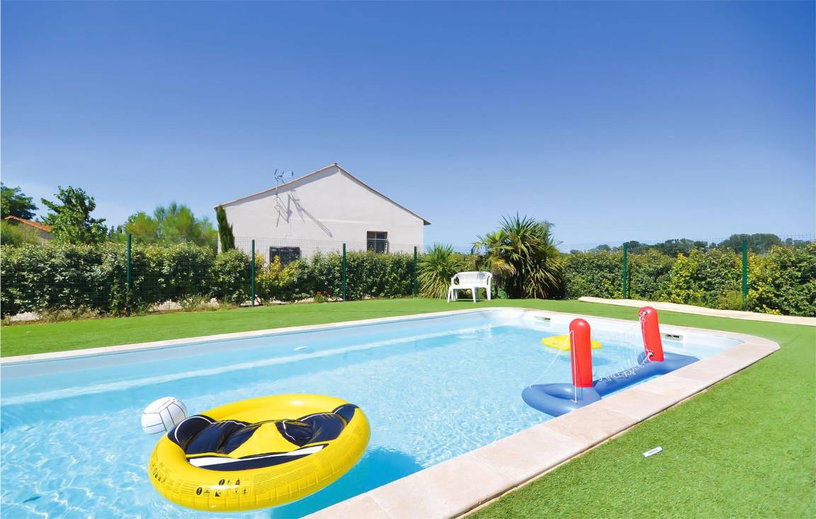 90 M² Apartamento ∙ 3 Habitaciones ∙ 6 Huéspedes - Arles