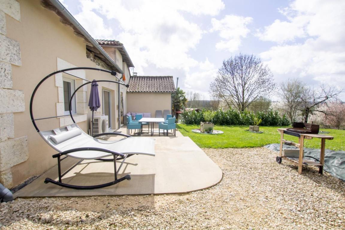 60 M² Gîte ∙ 2 Chambres ∙ 4 Personnes - Dordogne