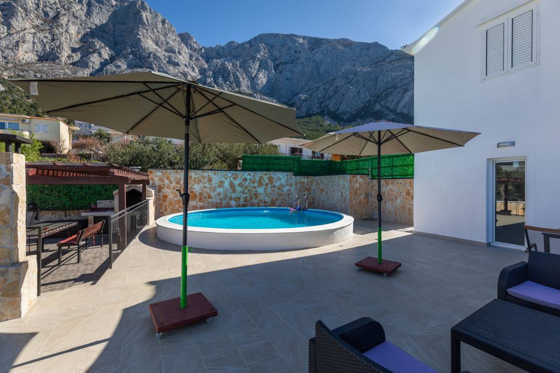 125 M² Apartment ∙ 3 Bedrooms ∙ 6 Guests - Makarska