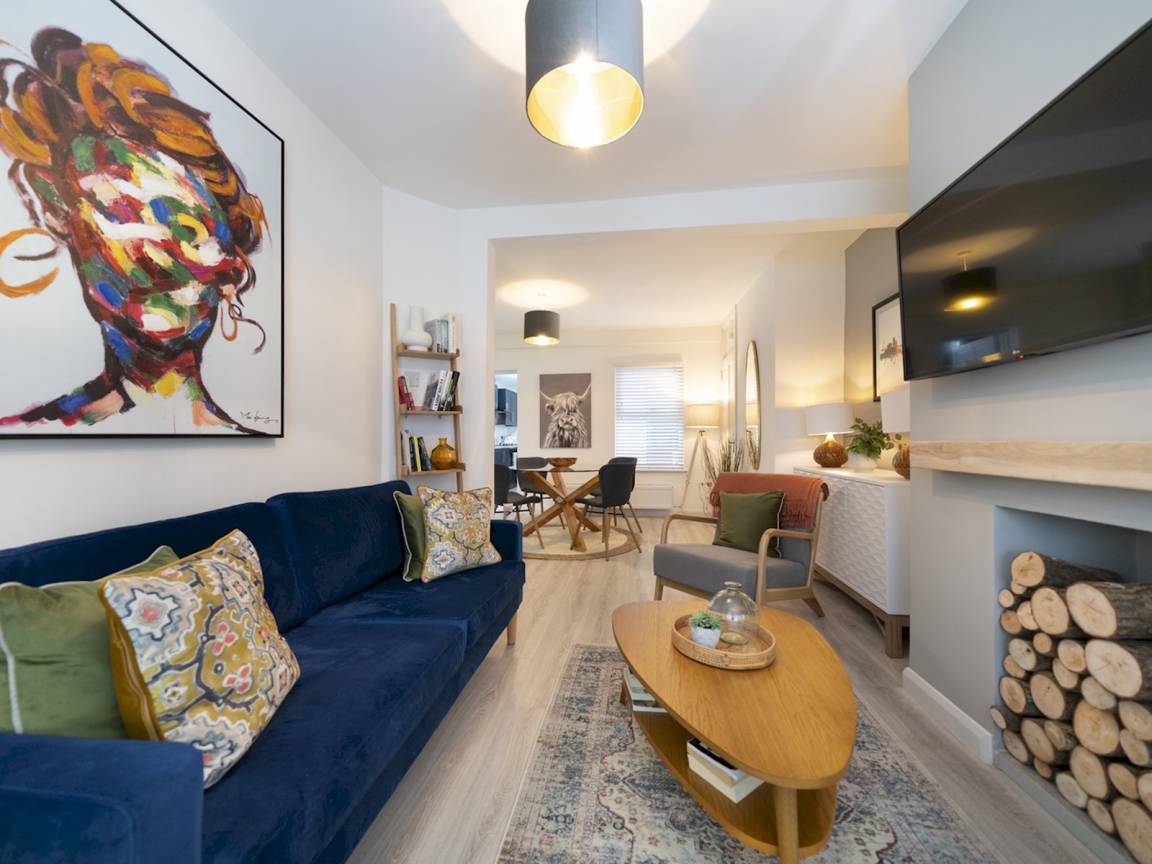 74 M² House ∙ 2 Bedrooms ∙ 4 Guests - Belfast