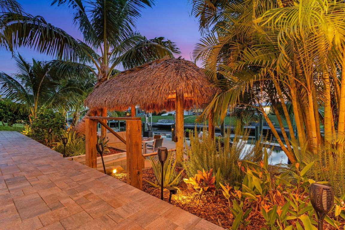 178 M² House ∙ 3 Bedrooms ∙ 10 Guests - Cape Coral, FL