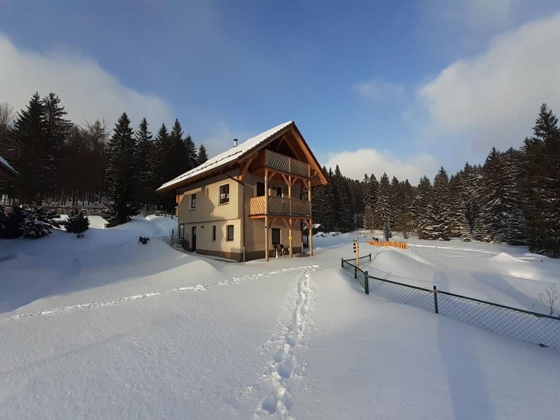80 M² House ∙ 2 Bedrooms ∙ 7 Guests - Steinbach-Hallenberg