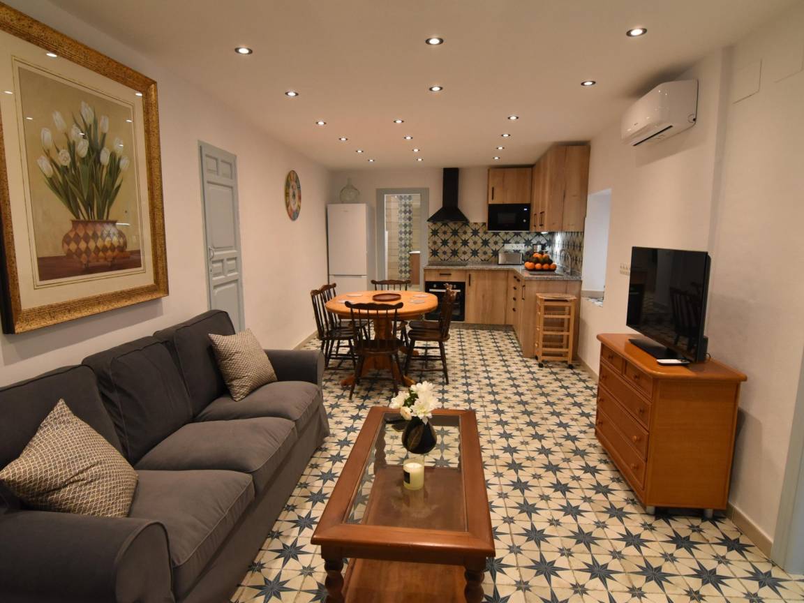 90 M² Casa Vacanza ∙ 2 Camere Da Letto ∙ 4 Ospiti - Cómpeta