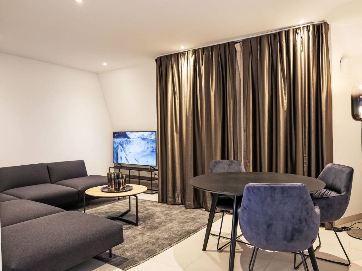 81 M² Huoneisto ∙ 2 Makuuhuonetta ∙ 5 Vierasta - Ismaning