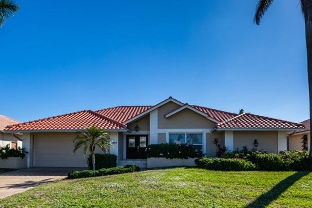 House ∙ 3 Bedrooms ∙ 6 Guests - Marco Island, FL