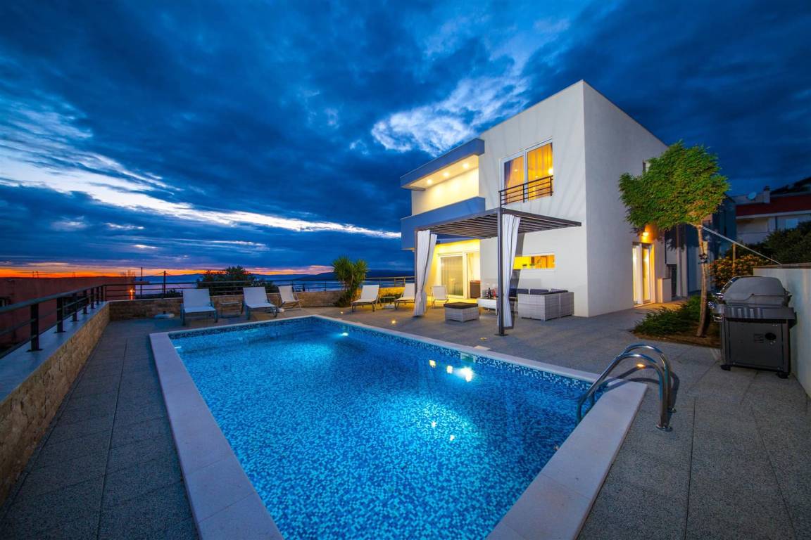 200 M² Villa ∙ 3 Chambres ∙ 8 Personnes - Makarska