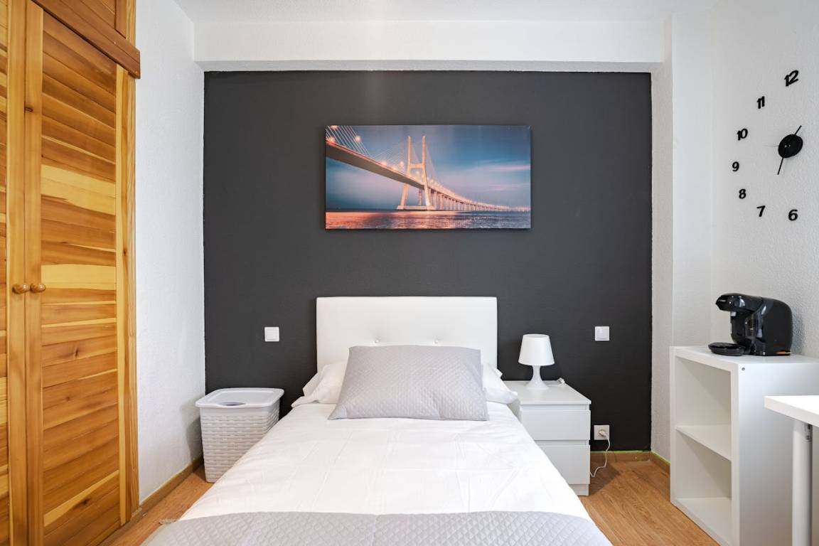 120 M² Habitación Privada ∙ 1 Habitación ∙ 1 Huésped - Alcalá de Henares