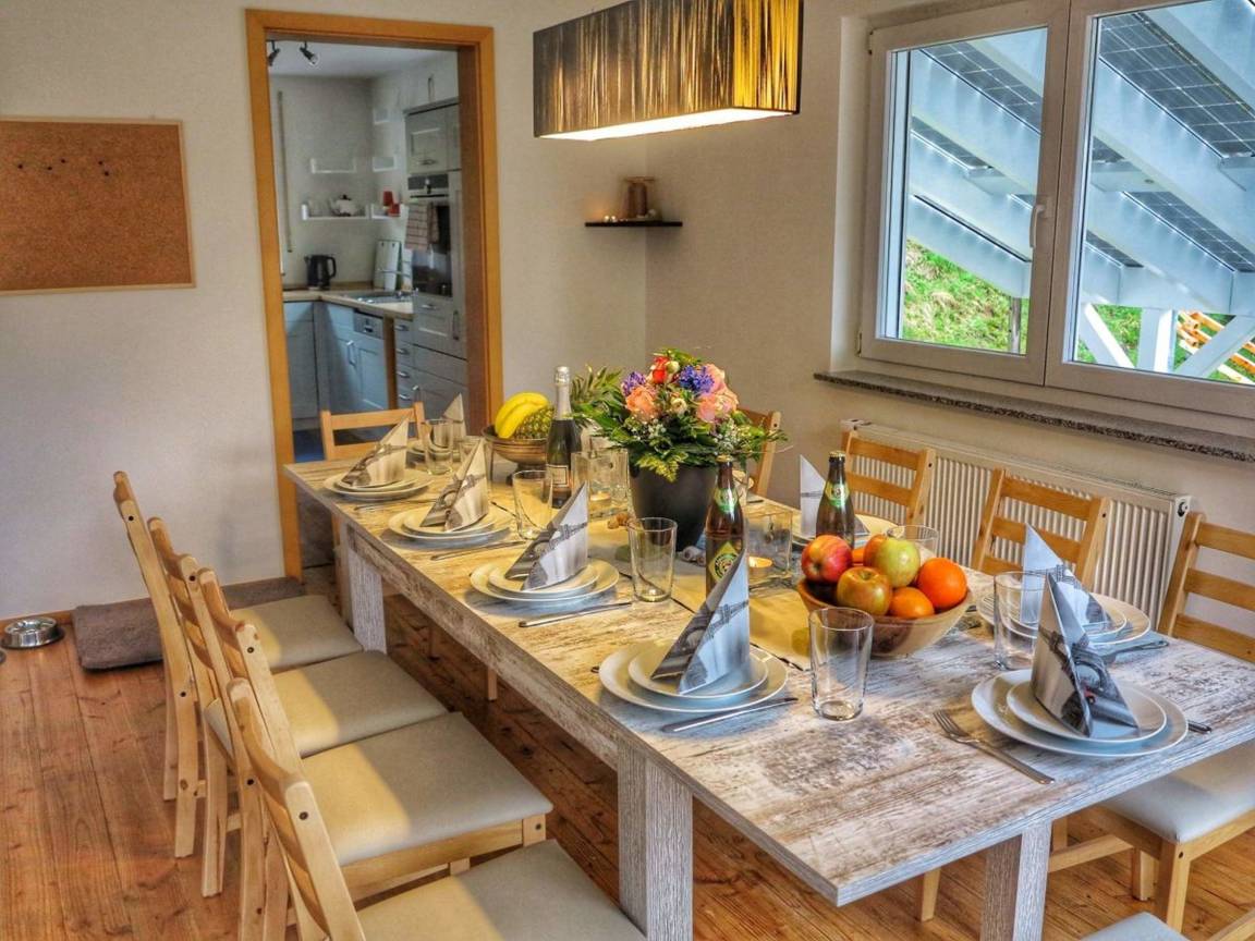 147 M² Ferienhaus ∙ 5 Schlafzimmer ∙ 12 Gäste - Alpirsbach