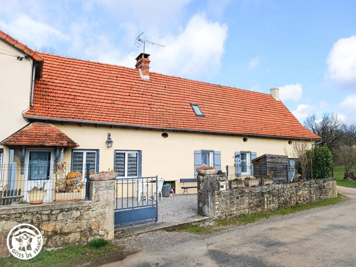 90 M² Gîte ∙ 1 Chambre ∙ 4 Personnes - Lot