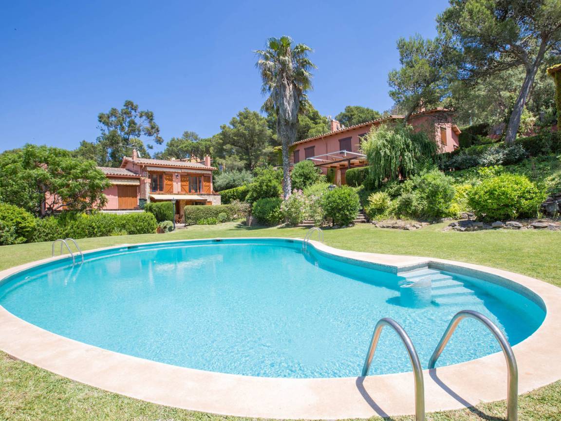 102 M² Villa ∙ 3 Bedrooms ∙ 6 Guests - Tamariu