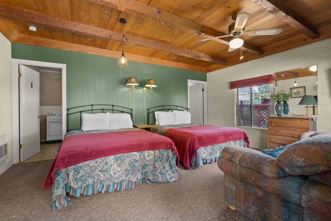 Cabin ∙ 1 Bedroom ∙ 4 Guests - California