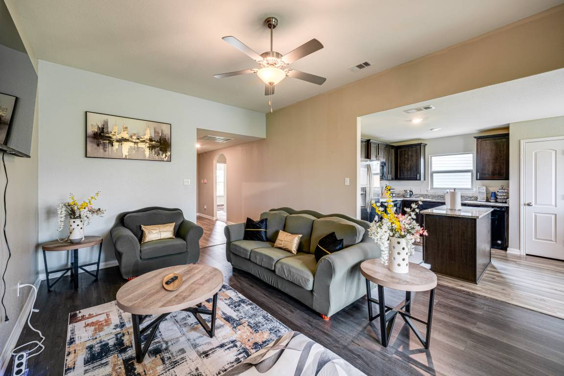 121 M² House ∙ 3 Bedrooms ∙ 6 Guests - Cedar Hill, TX