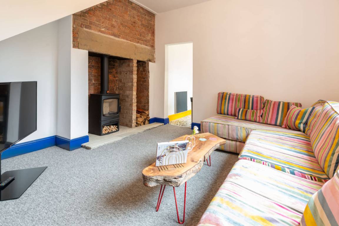 House ∙ 2 Bedrooms ∙ 4 Guests - Lincoln