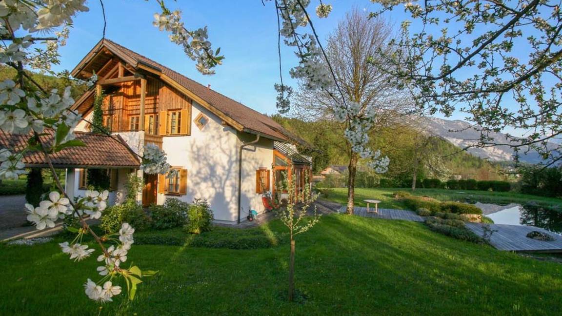 260 M² Ferienhaus ∙ 4 Schlafzimmer ∙ 10 Gäste - Hallstatt