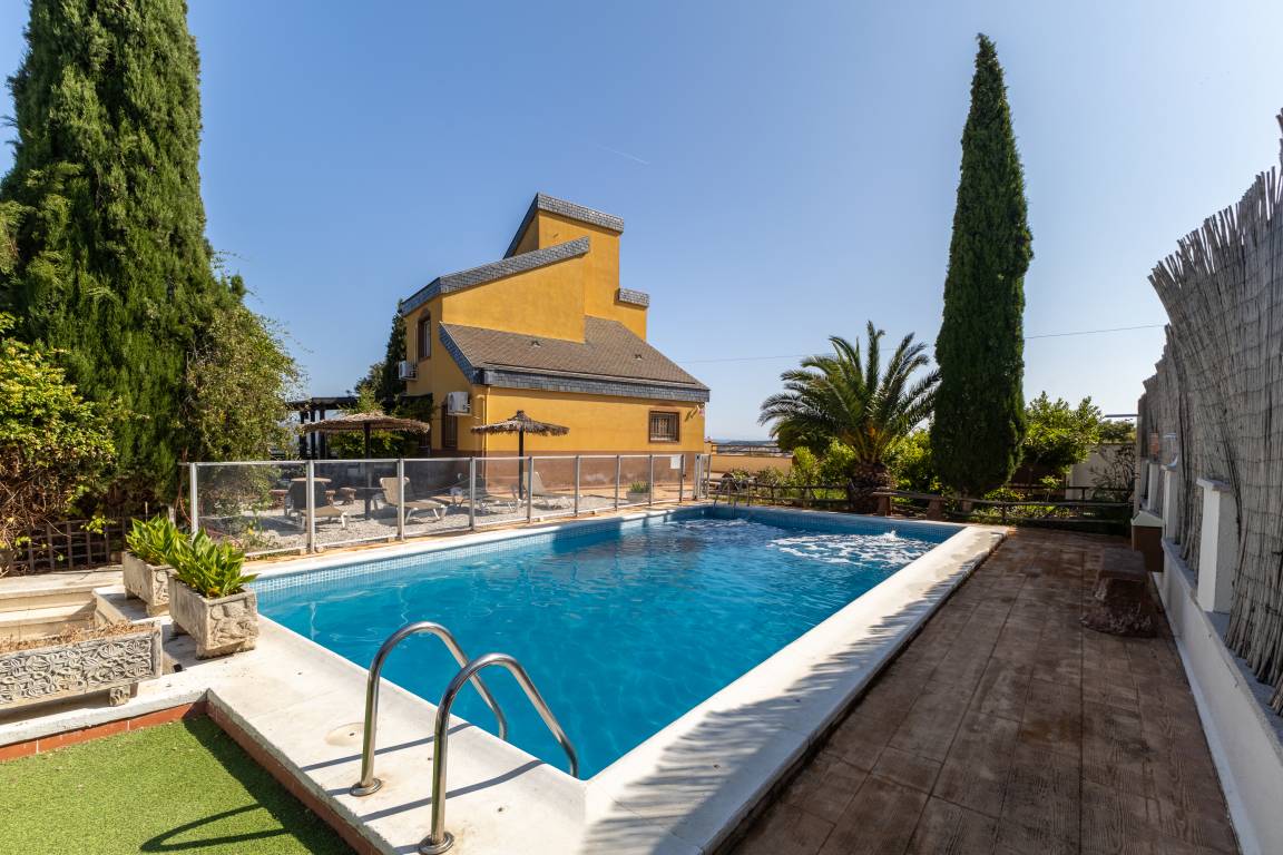 200 M² Casa ∙ 3 Habitaciones ∙ 12 Huéspedes - Aldea del Fresno