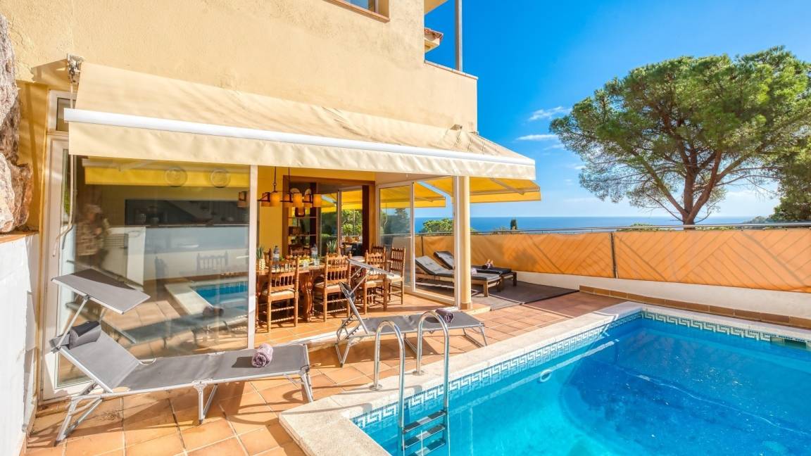 200 M² Villa ∙ 4 Schlafzimmer ∙ 10 Gäste - Blanes