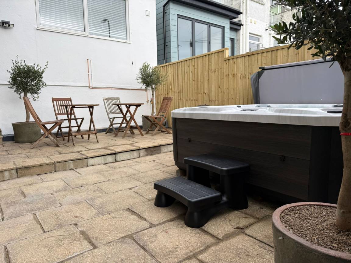 Ferienwohnung ∙ 2 Schlafzimmer ∙ 4 Gäste - Tenby