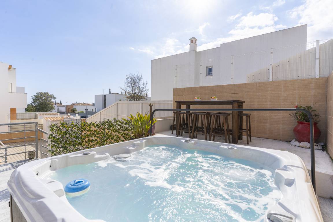 83 M² Villa ∙ 4 Bedrooms ∙ 8 Guests - Albufeira