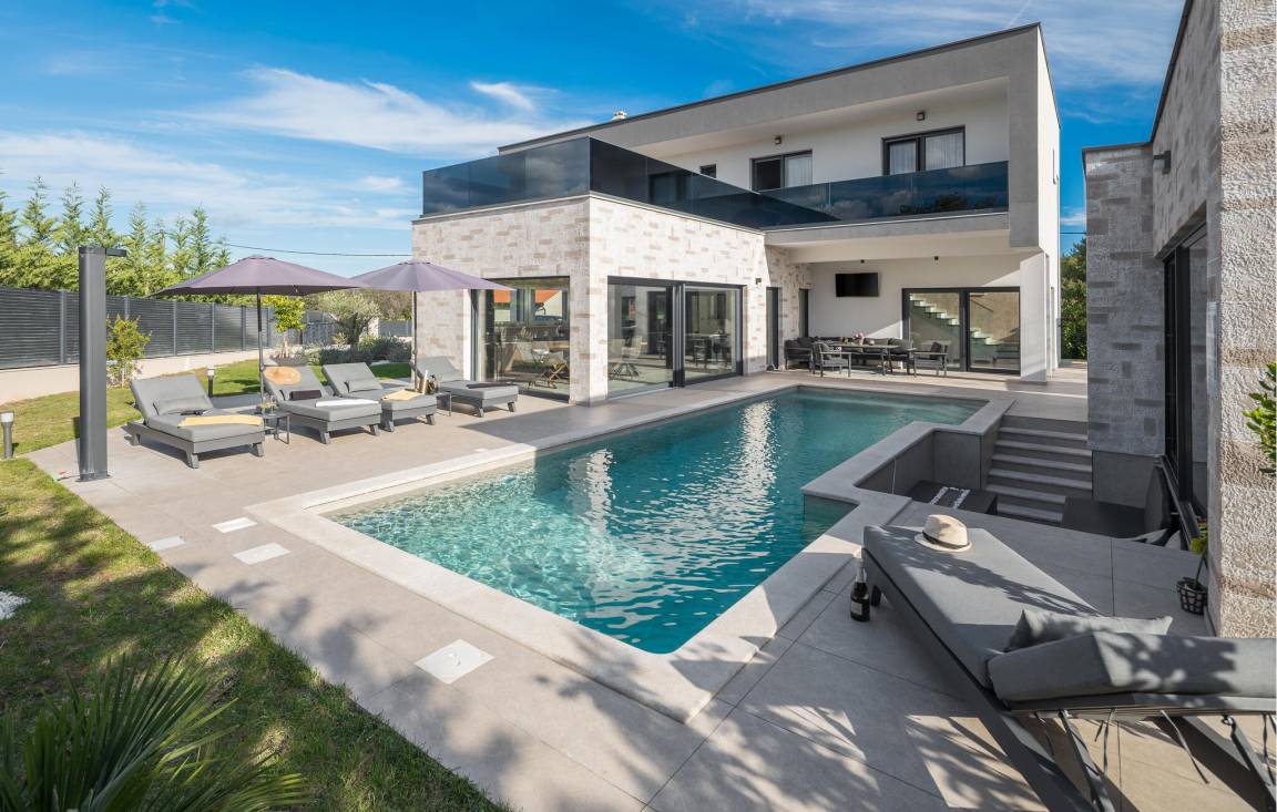 190 M² House ∙ 4 Bedrooms ∙ 8 Guests - Labin