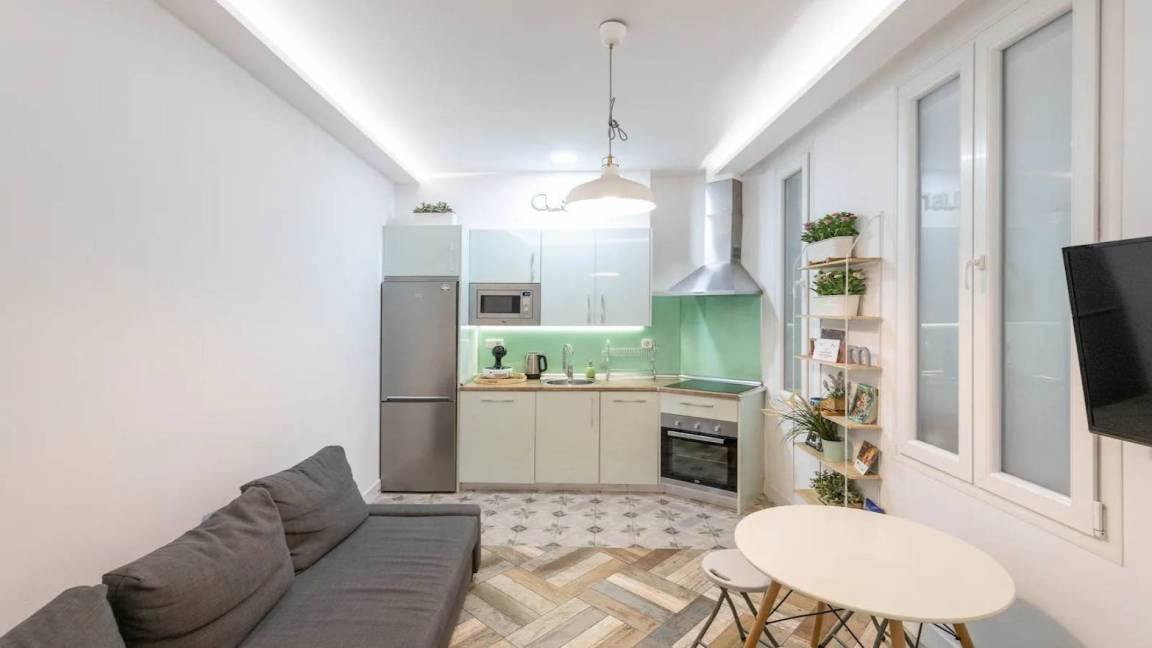 65 M² Apartamento ∙ 2 Quartos ∙ 6 Hóspedes - Madrid