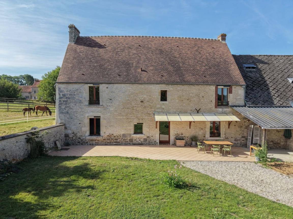 150 M² Cottage ∙ 3 Chambres ∙ 6 Personnes - Argentan