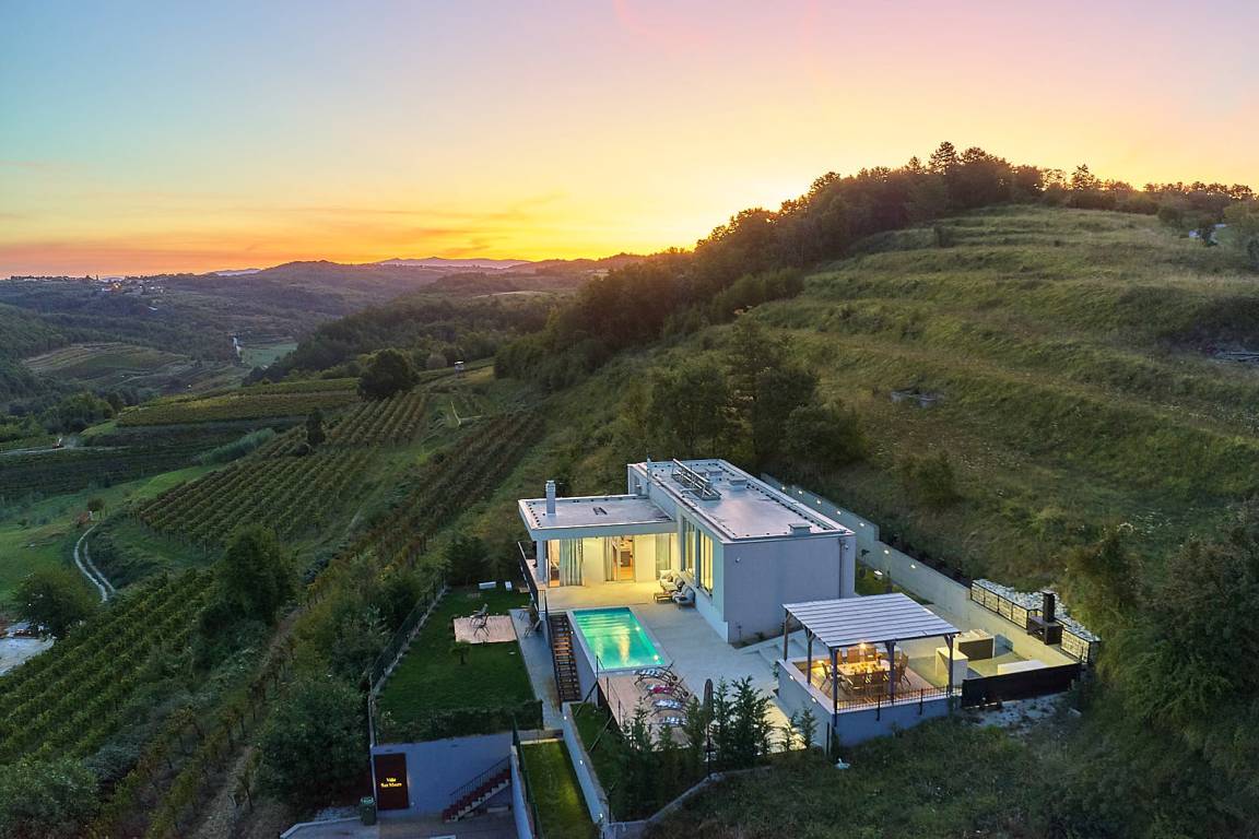 226 M² Villa ∙ 4 Habitaciones ∙ 8 Huéspedes - Koper