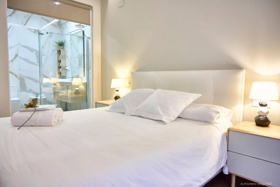 88 M² Huoneisto ∙ 2 Makuuhuonetta ∙ 5 Vierasta - San Mamés