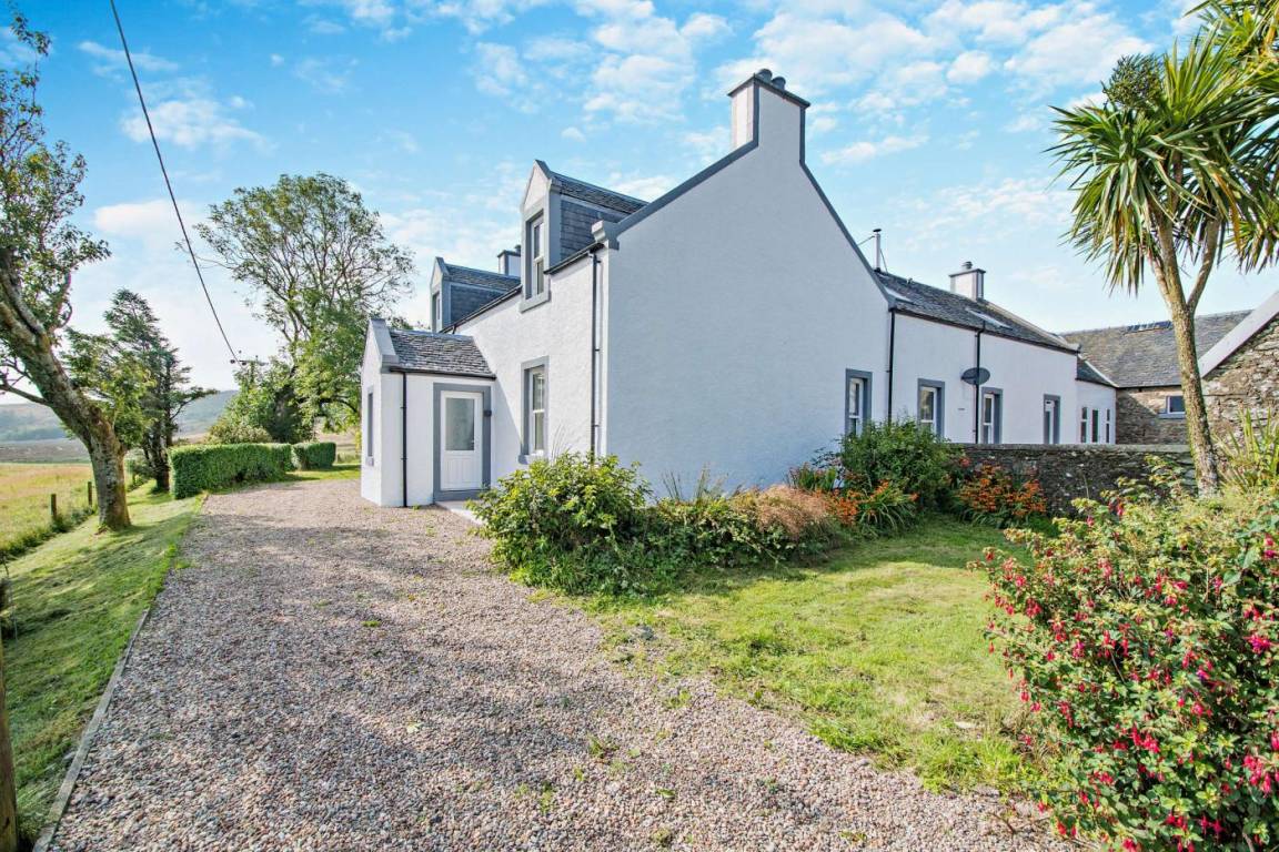 Cottage ∙ 4 Bedrooms ∙ 9 Guests - Campbeltown