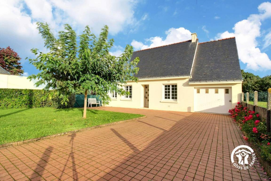 70 M² Gîte ∙ 2 Chambres ∙ 4 Personnes - Ambon
