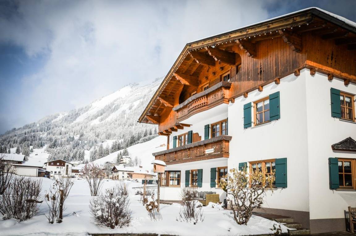 56 M² Ferienwohnung ∙ 1 Schlafzimmer ∙ 3 Gäste - Holzgau