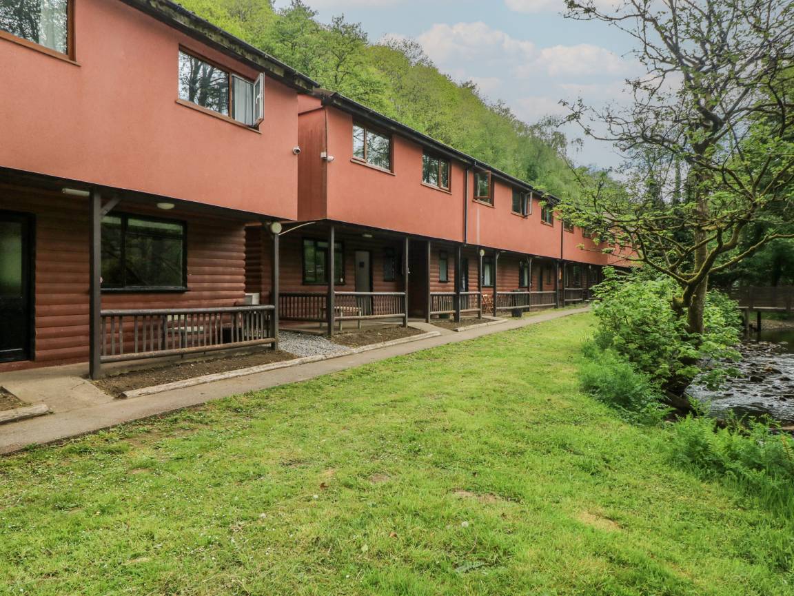 Cottage ∙ 3 Bedrooms ∙ 8 Guests - Port Talbot