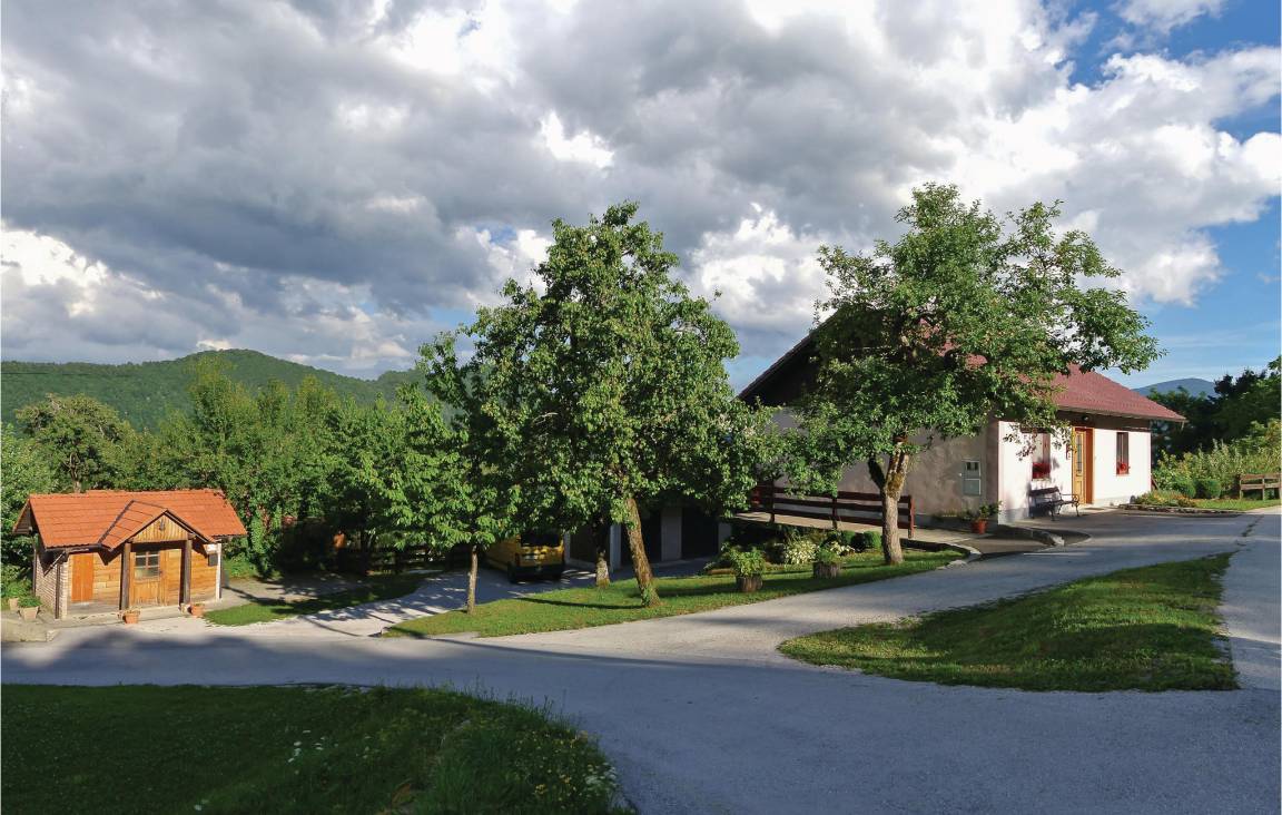 130 M² House ∙ 4 Bedrooms ∙ 12 Guests - Slovenia