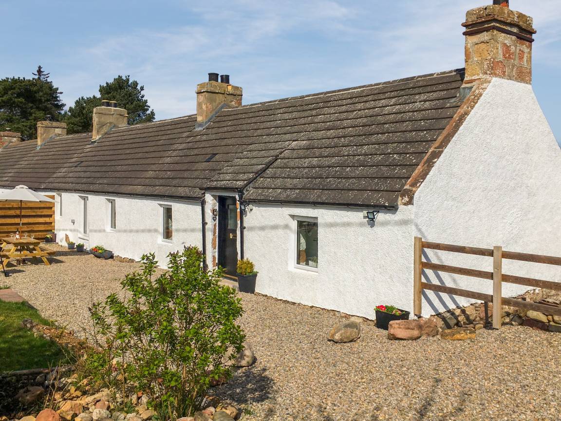 Cottage ∙ 2 Bedrooms ∙ 4 Guests - Moray