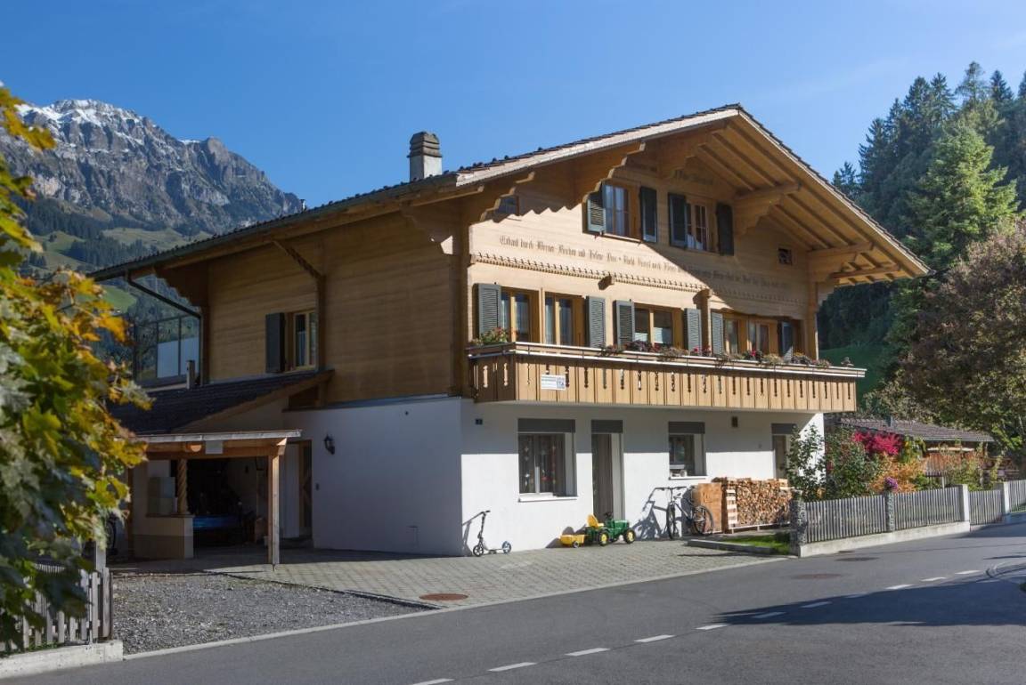 65 M² Appartement ∙ 2 Chambres ∙ 5 Personnes - Kiental