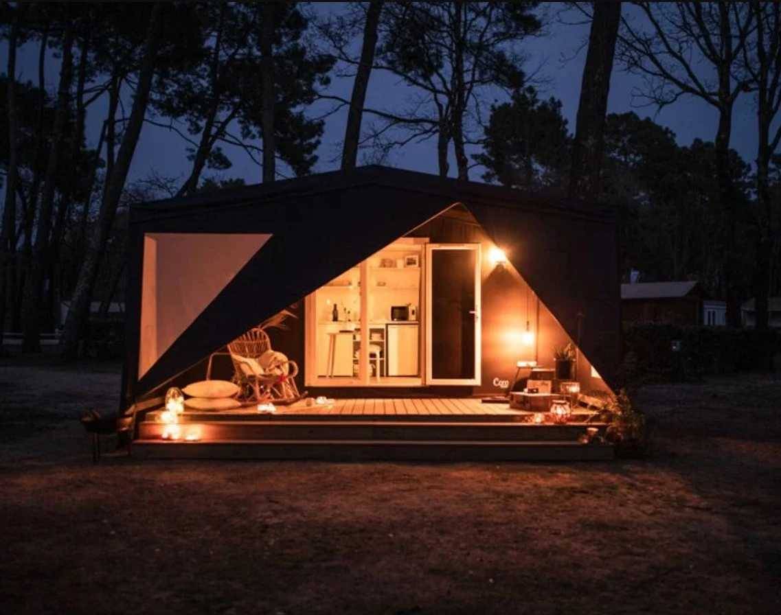 30 M² Camping ∙ 4 Personnes - Baume-les-Messieurs