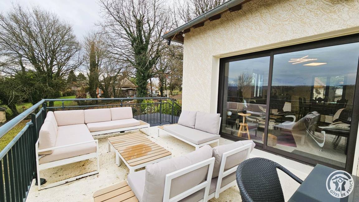 98 M² Gîte ∙ 3 Chambres ∙ 6 Personnes - Brive-la-Gaillarde