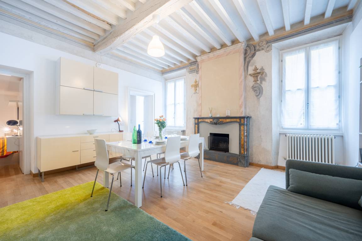 85 M² Apartment ∙ 2 Bedrooms ∙ 4 Guests - Parma