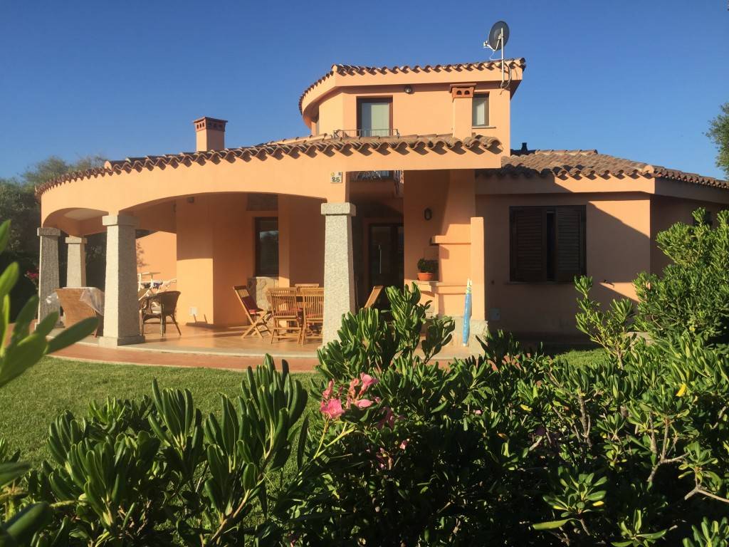 100 M² Villa ∙ 3 Bedrooms ∙ 6 Guests - Costa Rei